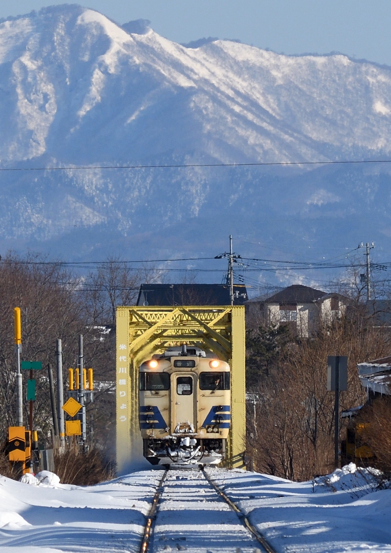 Gono Train Line | Shirakami Sanchi | Visit Shirakami Tread new ground